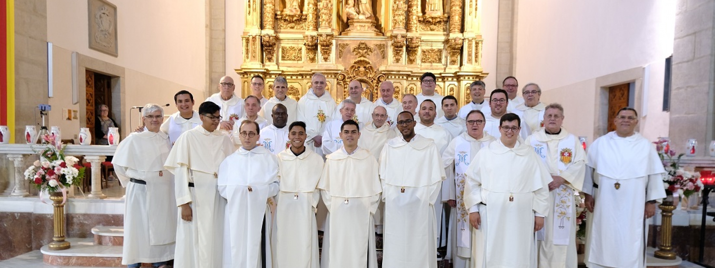 Celebración de la profesión de votos simples de Deynner y Doménico, y ...